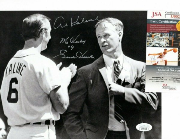 Gordie Howe | Autographed Hockey Memorabilia & NHL Merchandise