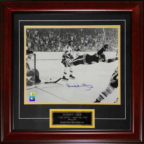 Bobby Orr | Autographed Hockey Memorabilia & NHL Merchandise