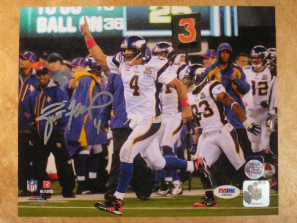 Brett Favre | Autographed Football Memorabilia & NFL Merchandise