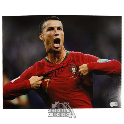 Cristiano Ronaldo Autographed Memorabilia | Signed Photo, Jersey ...