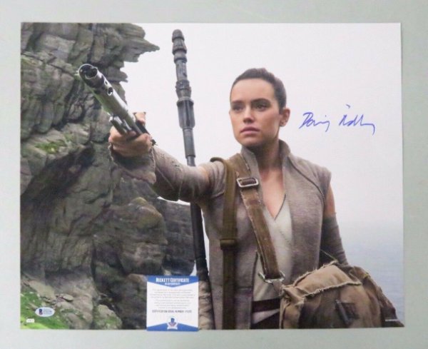 Daisy Ridley Autographed Memorabilia | Signed Photo, Jersey ...