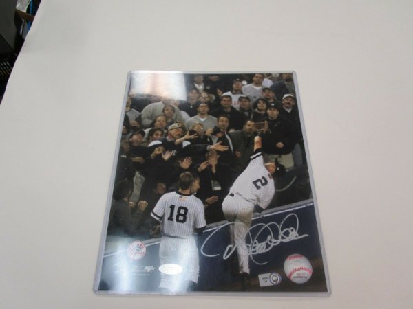 Derek Jeter | Autographed Baseball Memorabilia & MLB Merchandise