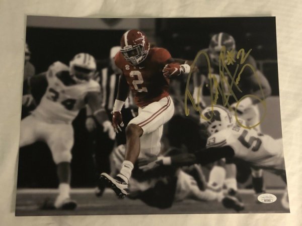 Derrick Henry Autographed Memorabilia | Signed Photo, Jersey ...