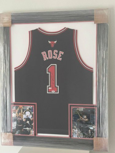 Derrick Rose Autographed Memorabilia | Signed Photo, Jersey ...