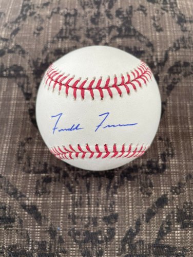 Freddie Freeman Autographed Memorabilia | Signed Photo, Jersey ...