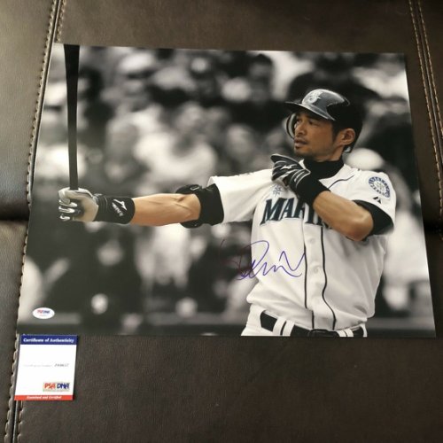 Ichiro Suzuki Autographed Memorabilia | Signed Photo, Jersey ...