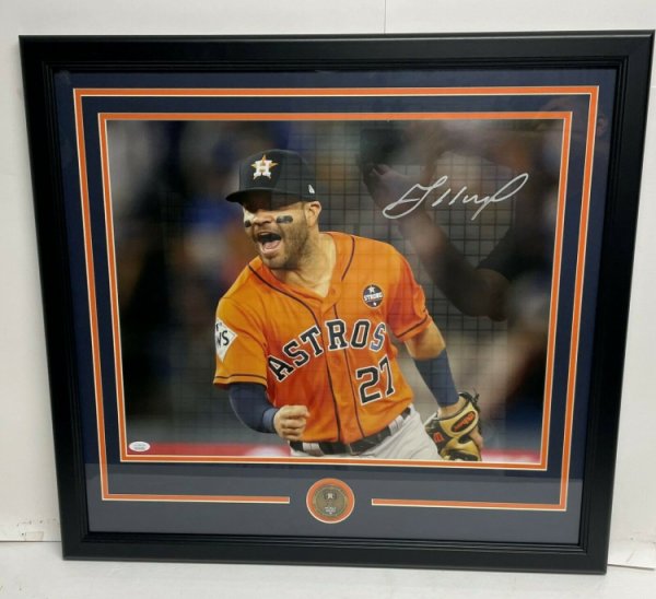 Jose Altuve Autographed Memorabilia | Signed Photo, Jersey ...