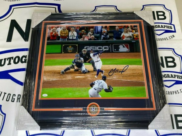 Jose Altuve Autographed Memorabilia | Signed Photo, Jersey ...