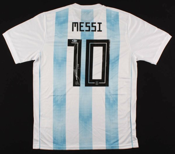 Lionel Messi Autographed Memorabilia | Signed Photo, Jersey ...