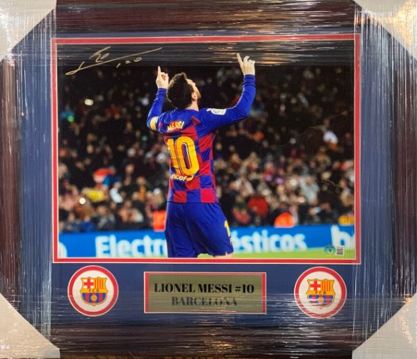Lionel Messi Autographed Memorabilia | Signed Photo, Jersey ...