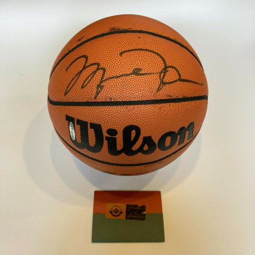 Michael Jordan | Autographed Baketball Memorabilia & NBA Merchandise