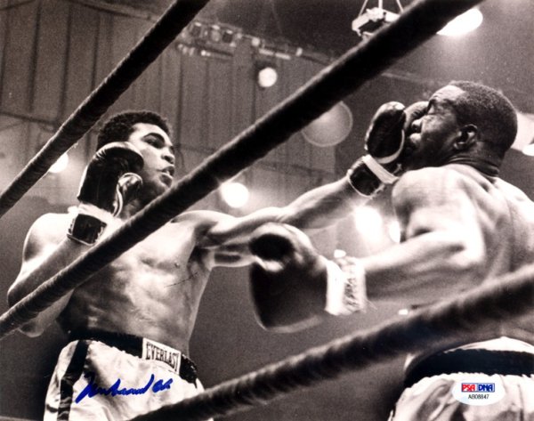 Muhammad Ali Autographed Memorabilia | Signed Photo, Jersey ...