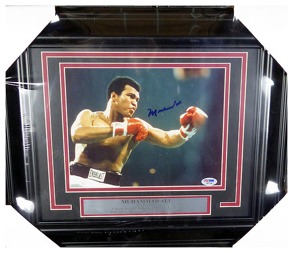 Muhammad Ali Autographed Memorabilia | Signed Photo, Jersey ...