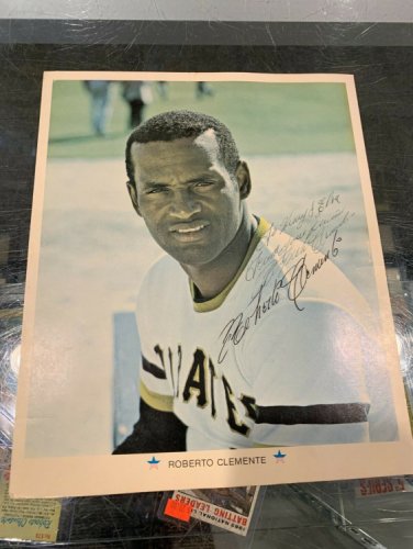 Roberto Clemente Autographed Memorabilia | Signed Photo, Jersey ...