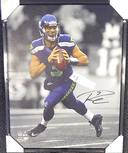 Russell Wilson Autographed Memorabilia | Signed Photo, Jersey ...