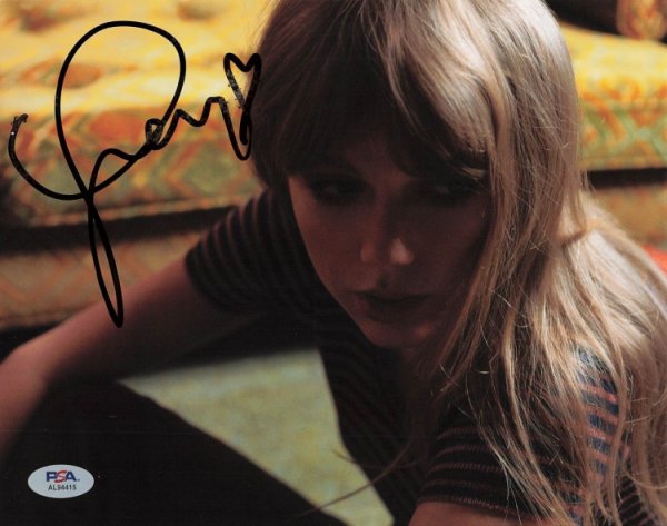Taylor Swift Autographed Memorabilia | Signed Photo, Jersey ...